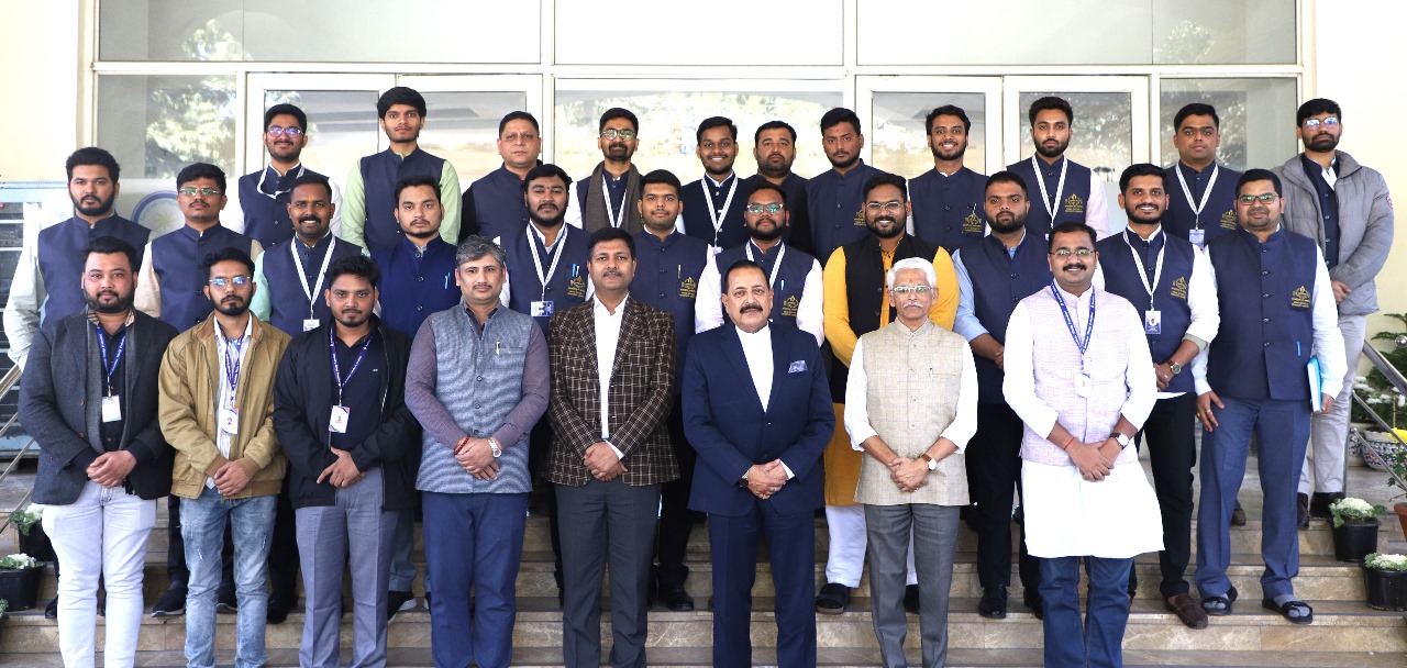 Dr. Jitendra Singh Engages with Youth at IIDL, Highlights the Role of ...