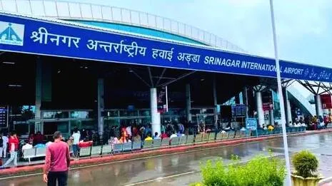 15 Flights Cancelled at Srinagar Airport as Bad Weather Disrupts Air ...