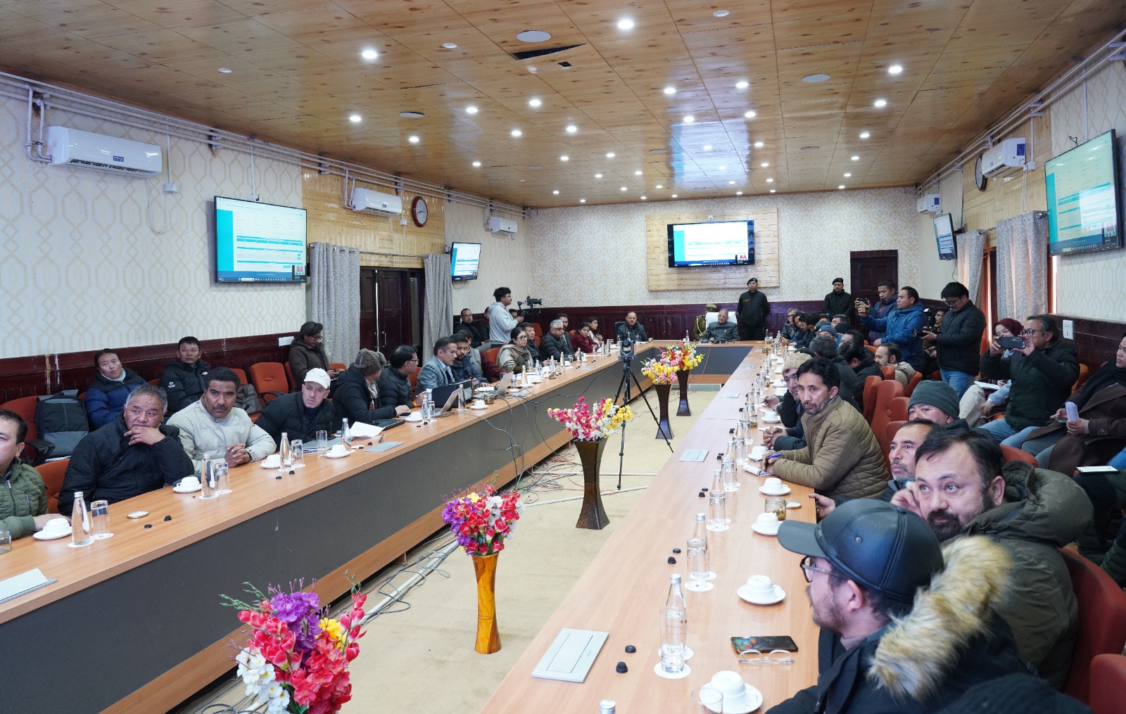 Ladakh Goes Digital: LG Kavinder Gupta Launches Digital Land Records ...