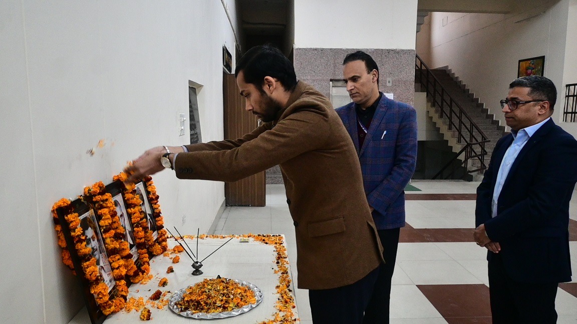 DIPR celebrates Republic Day; pays homage to martyrs | Kashmir Despatch